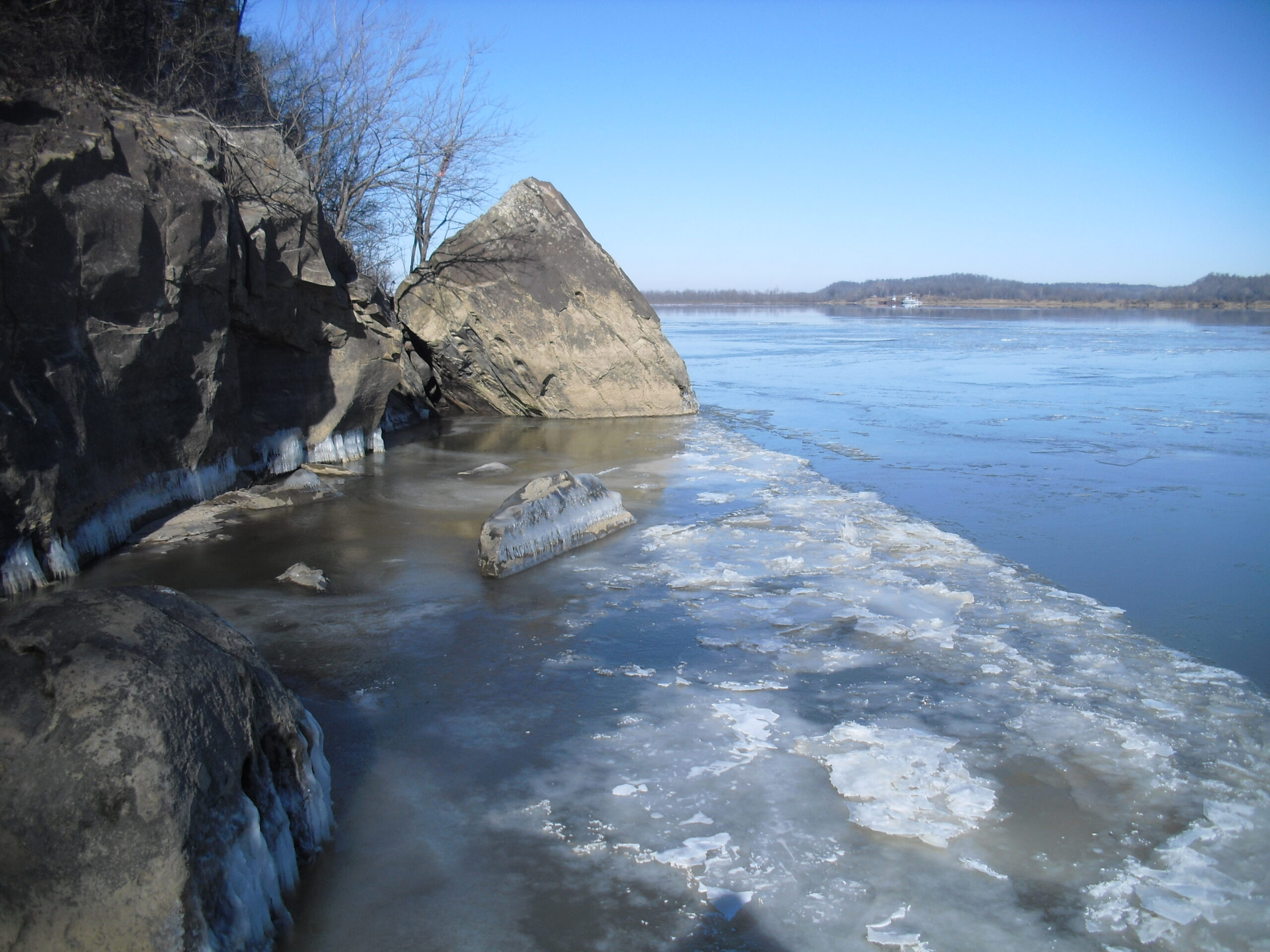 Battery Rock and Rock Creek hike at 16 degrees! – River to River Trail Hike